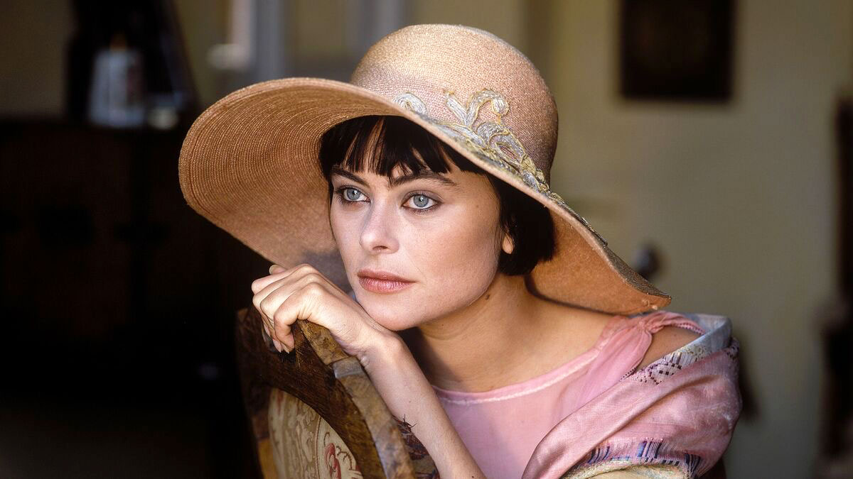 British Period Drama: 5 Reasons to Watch "Enchanted April" (1991)